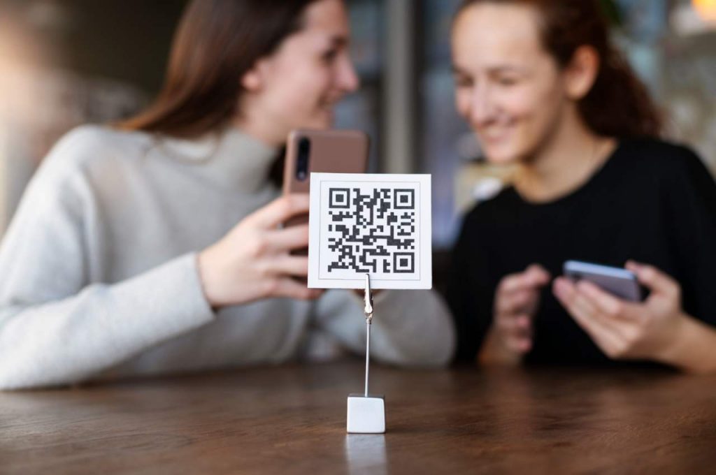 La truffa del Qr code, è terribile: ecco come riconoscerla - finanzamoney